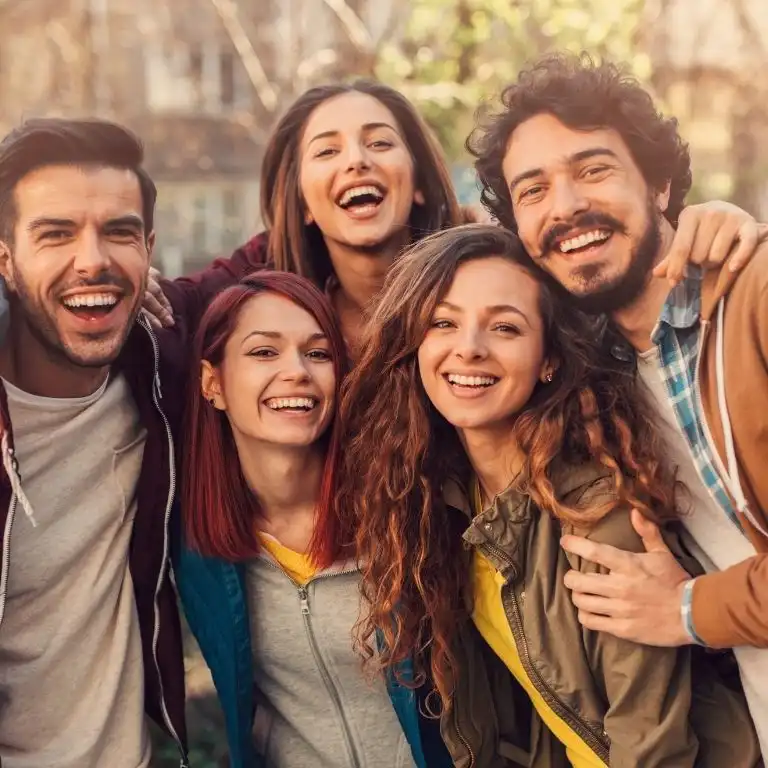 80+ Friends Quotes That Celebrate Laughter, Loyalty, and Lifelong Bonds